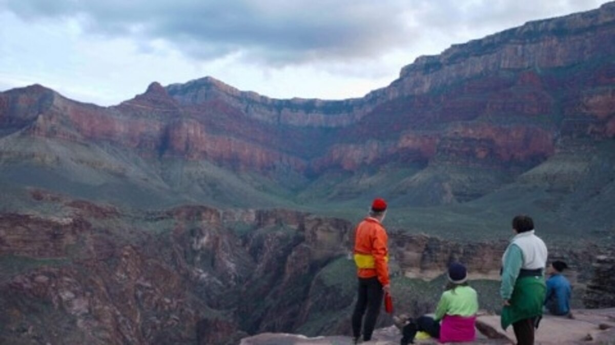 Hiking The Grand Canyon Rim to Rim (With a Guide) | National Geographic