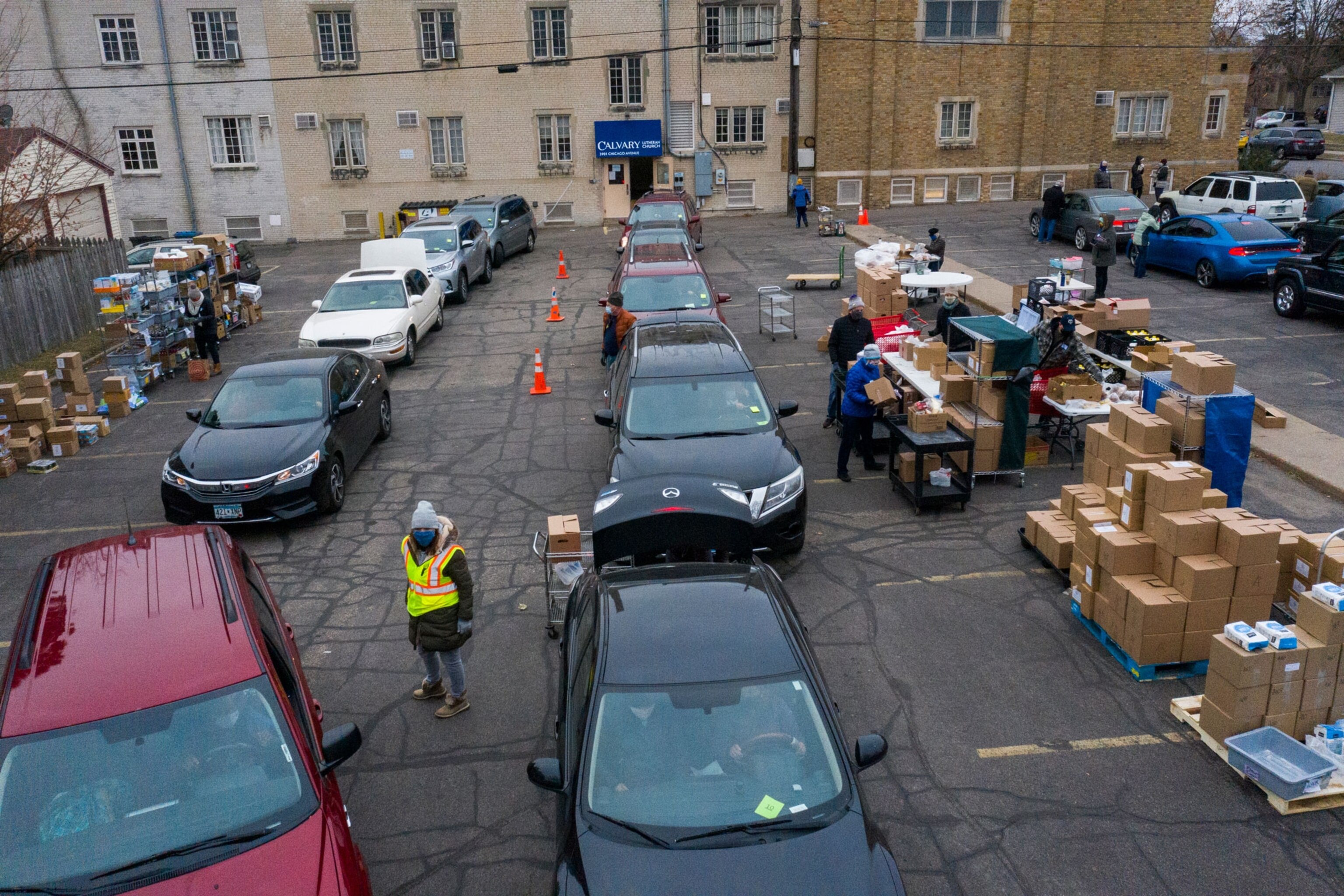 ‘We still care.’ Minnesota’s food industry shifts gears to feed the ...