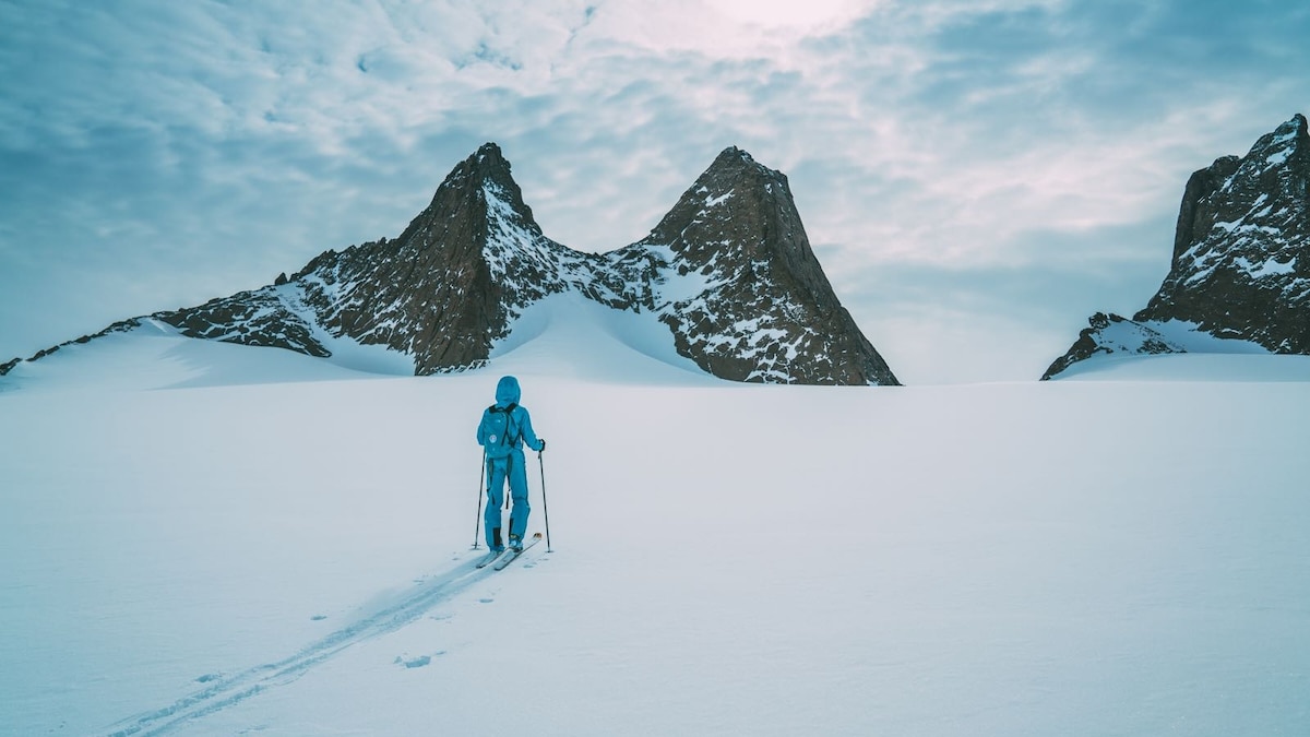 Into the Teeth of an Antarctic Climbing Expedition | National Geographic