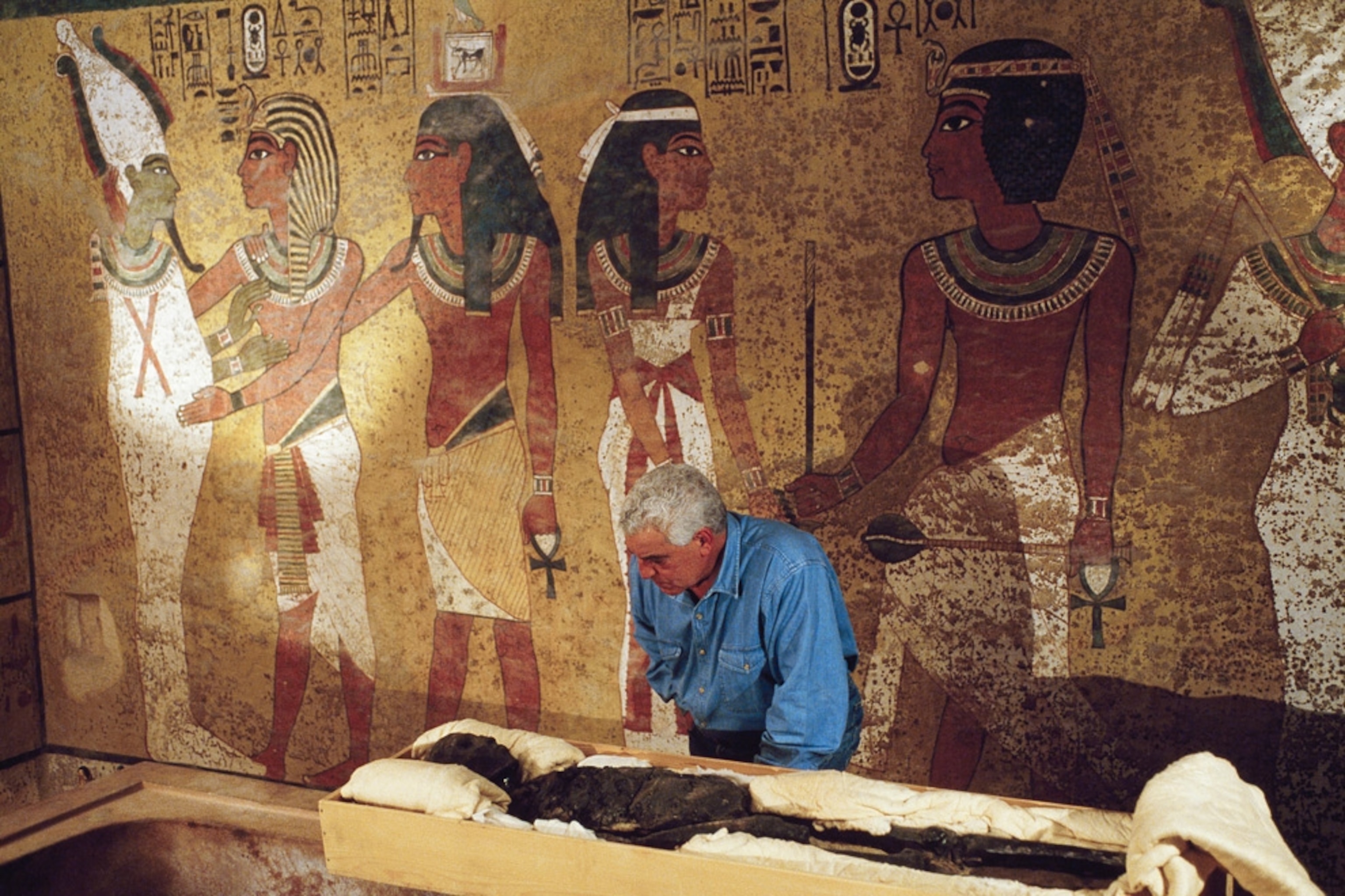King Tut Pictures: DNA Study Reveals Health Secrets