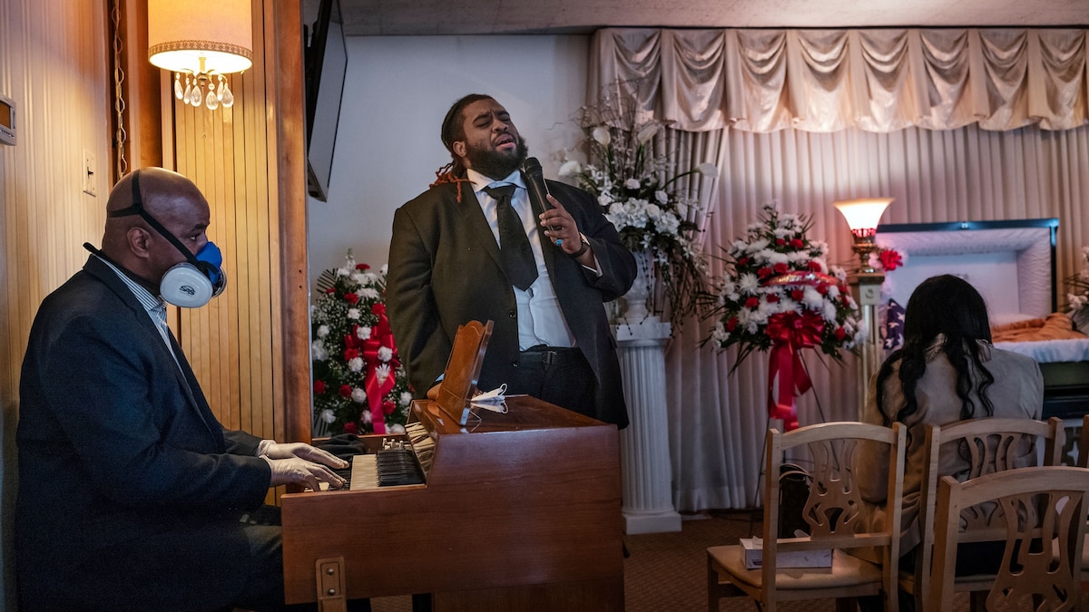 Danny Wilcox Frazier on photographing COVID-19 in Detroit