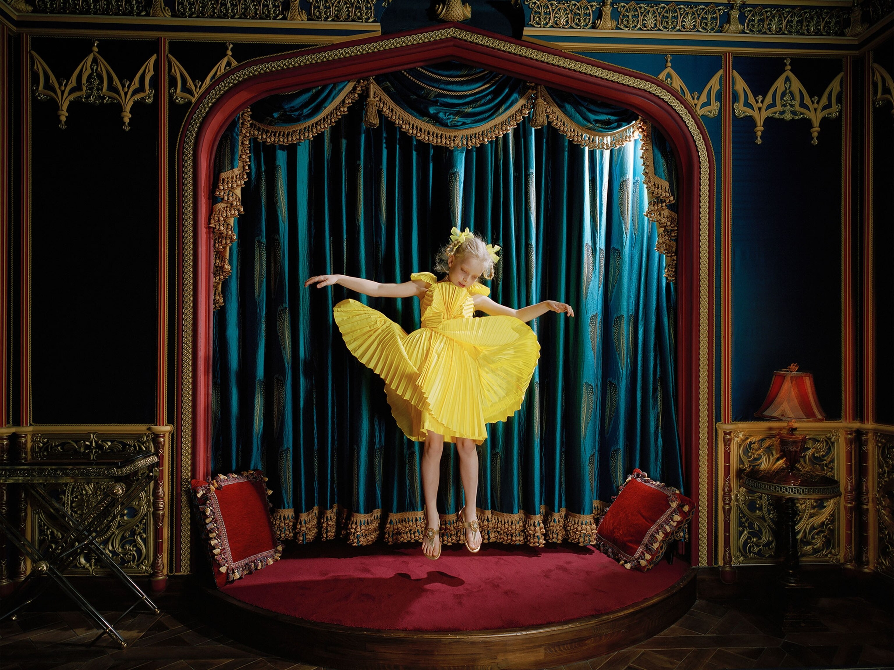 Photographers Capture the Gap Between the Rich and the Poor