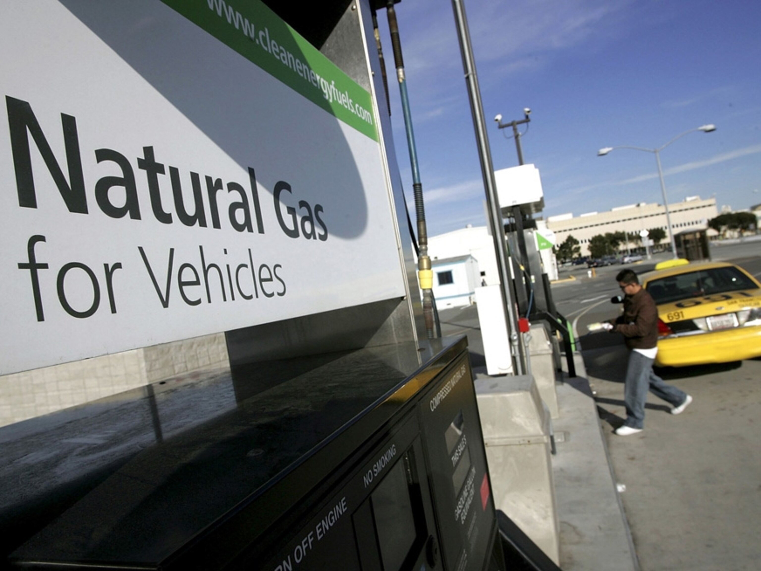 The New Truck Stop: Filling Up With Natural Gas for the Long Haul ...