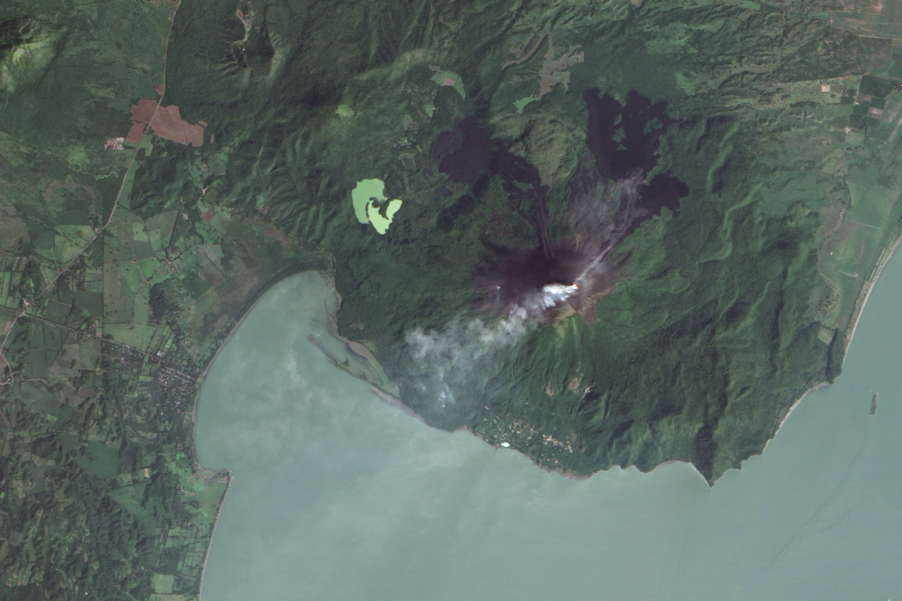 Week's Best Space Pictures: Ceres' Bright Spots Unmasked