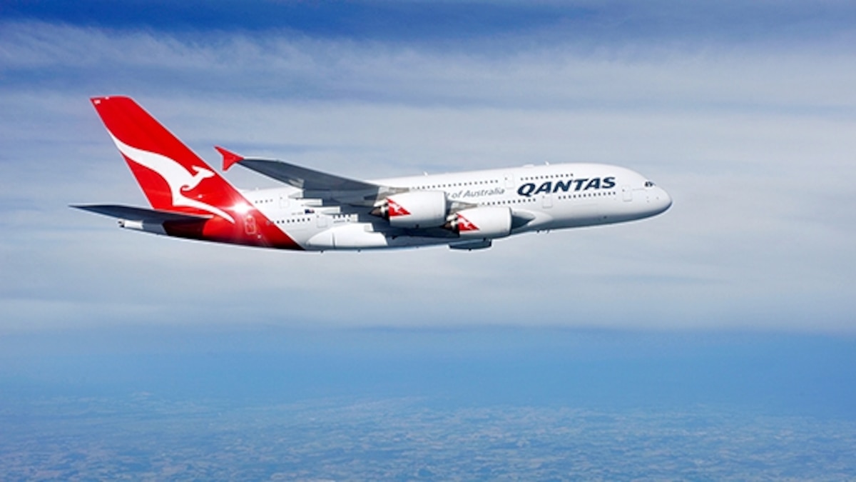 How to Thrive on a Long-Haul Flight | National Geographic