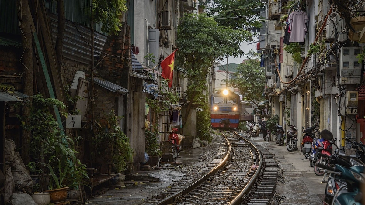 A journey through history on board Vietnam's Reunification Express ...