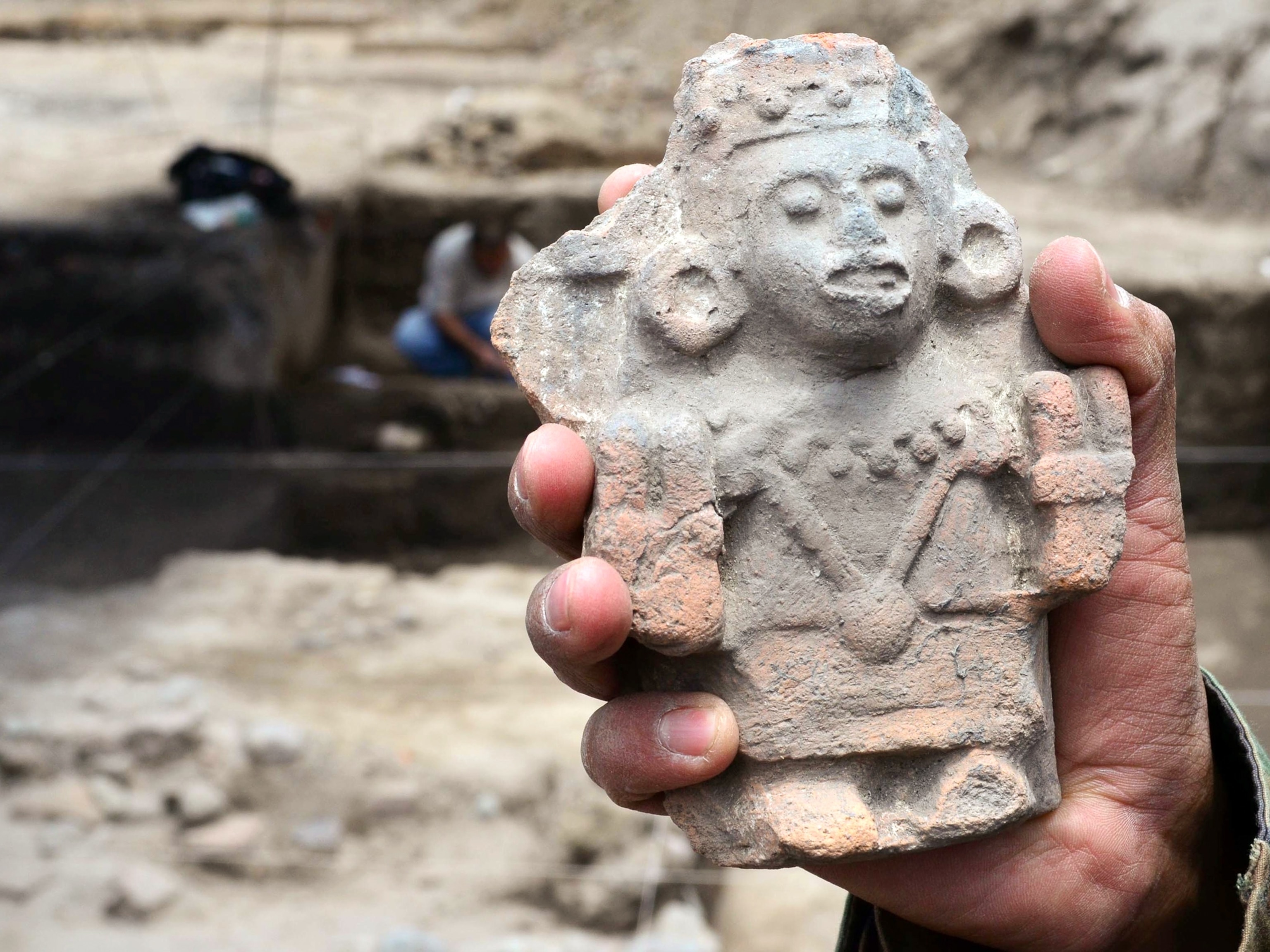Pictures: "Important" Aztec Child Burials, Sacrifices Found in Mexico ...
