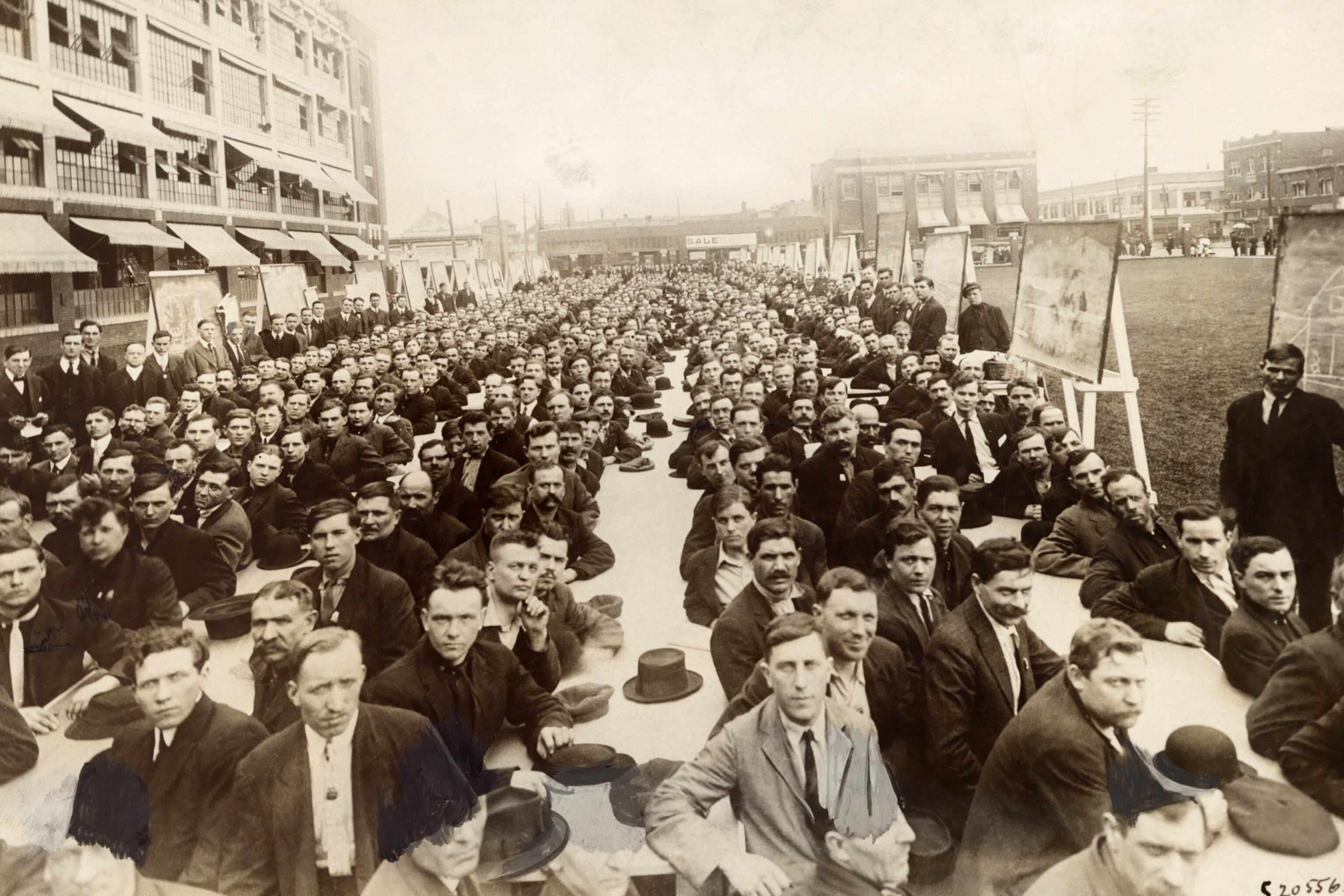 This Is What Immigration Looked Like in 1917