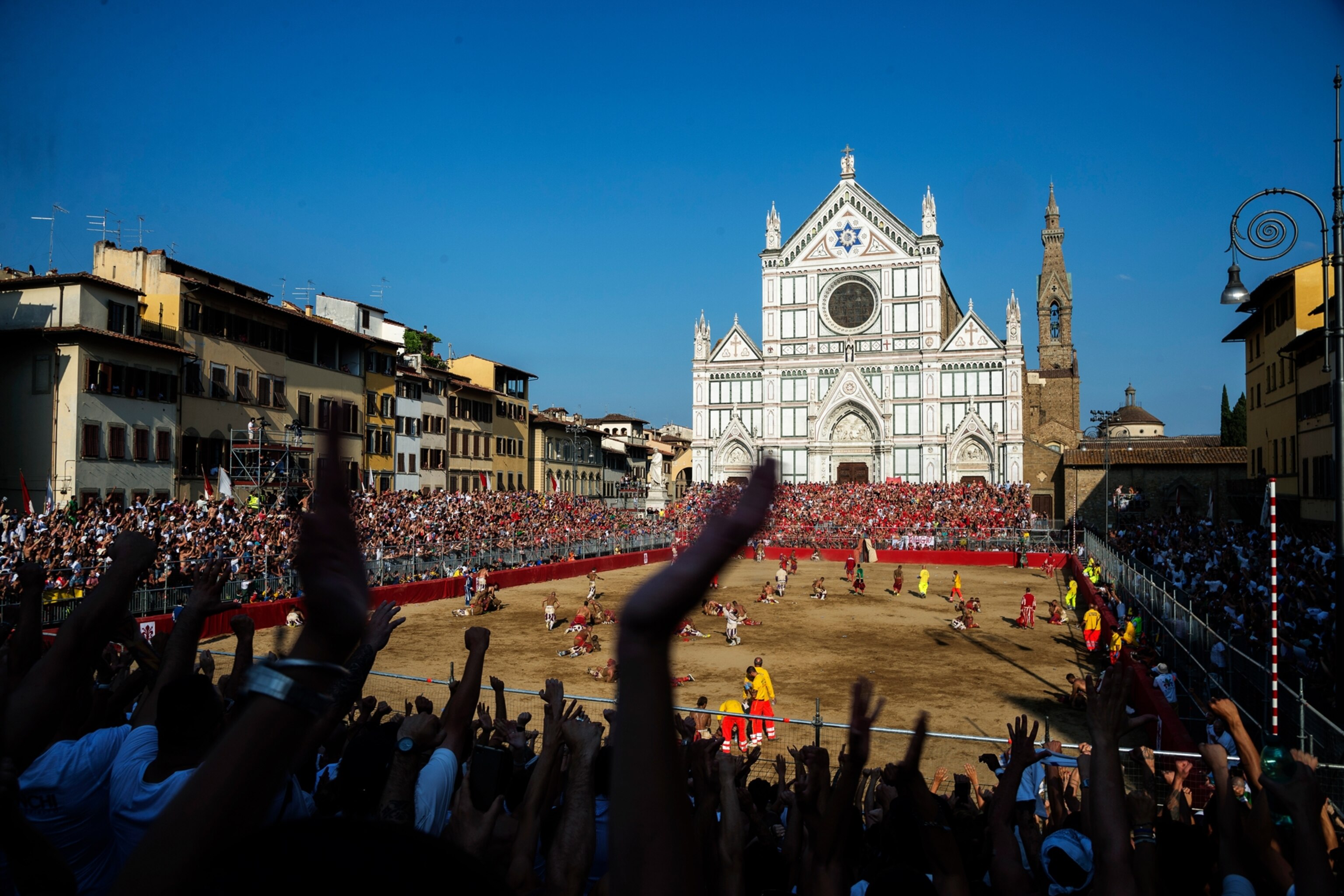In Florence the centuries-old tradition of calcio storico fights for ...
