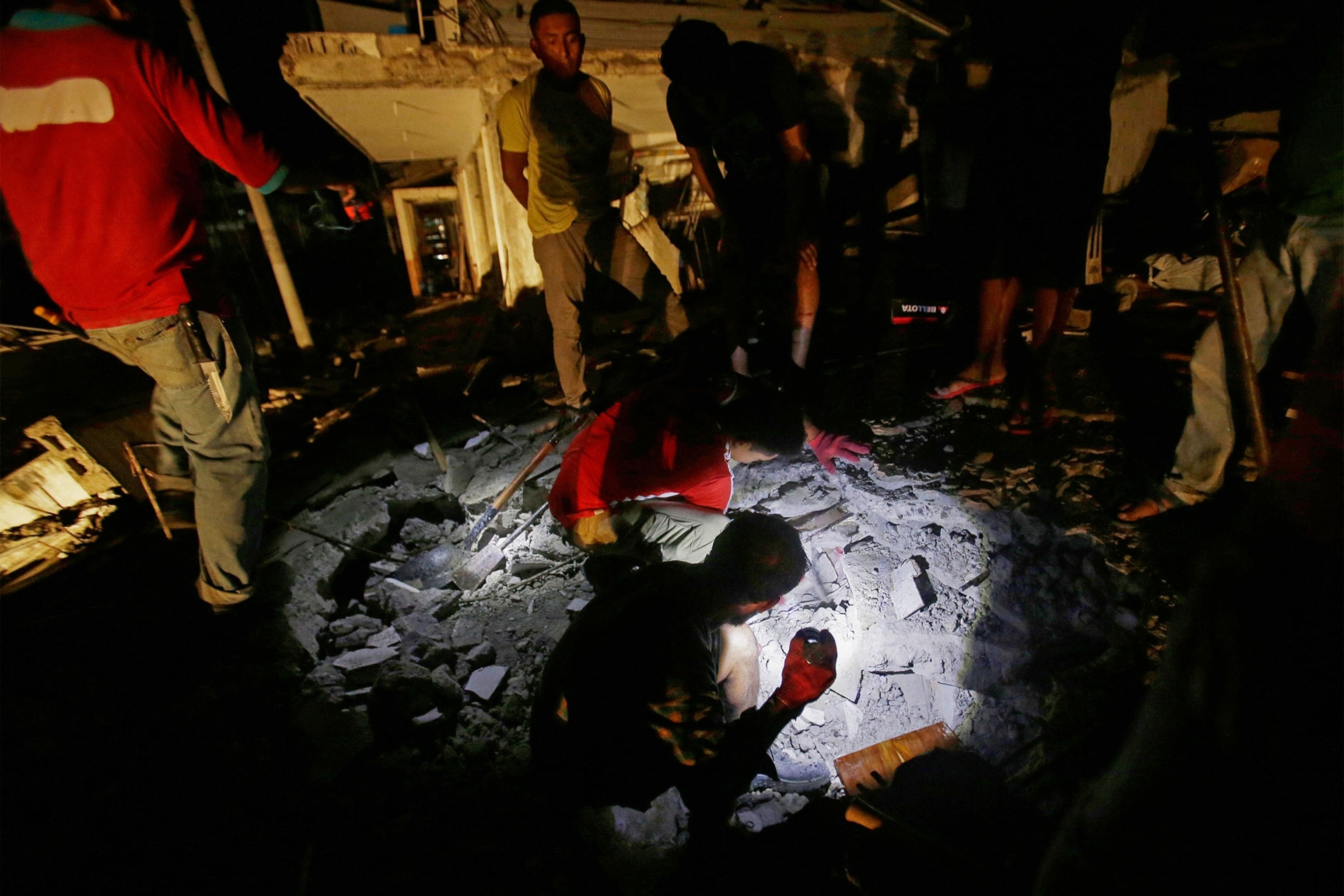 Ecuador's Deadly Earthquake in Pictures | National Geographic