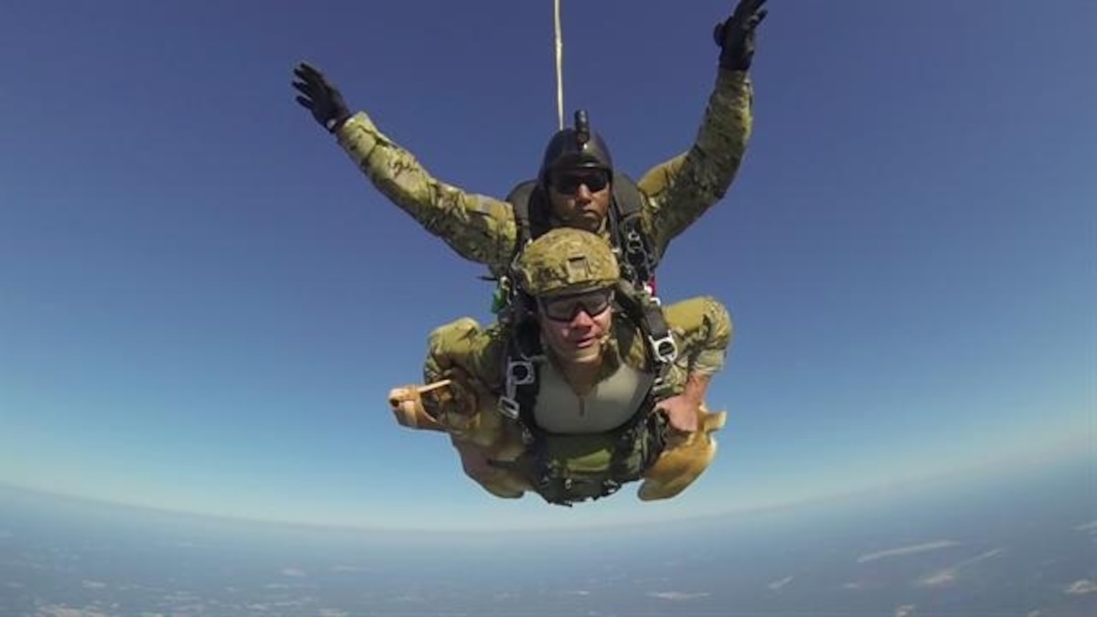 3-Legged Military Dog Skydives to Test Canine Combat Vest | National ...