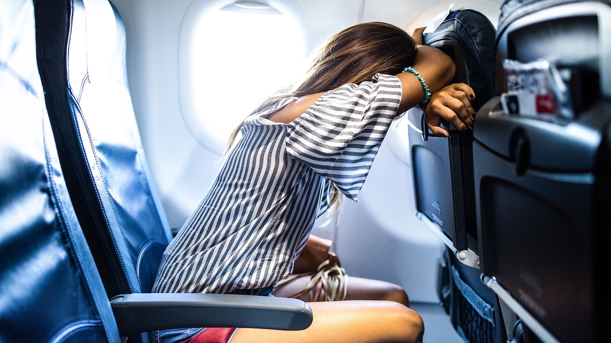 Trouble sleeping on planes? These science-backed tips will help you ...
