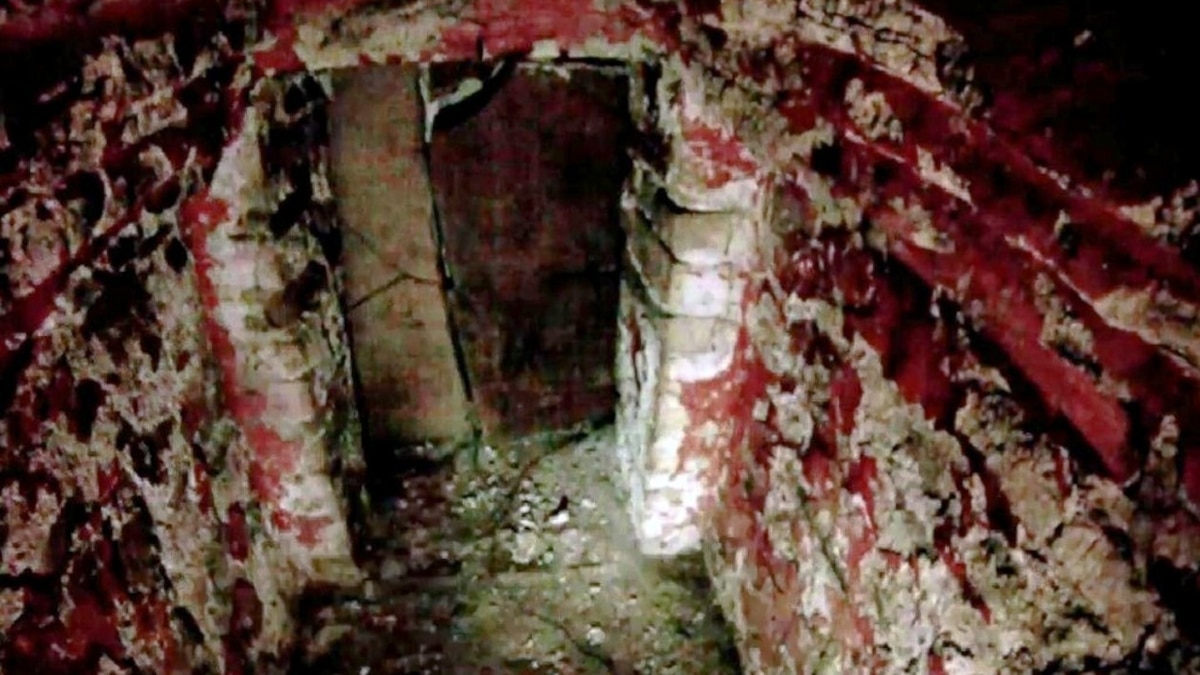 Pictures: Blood-Red Pyramid Tomb Revealed by Tiny Camera | National ...
