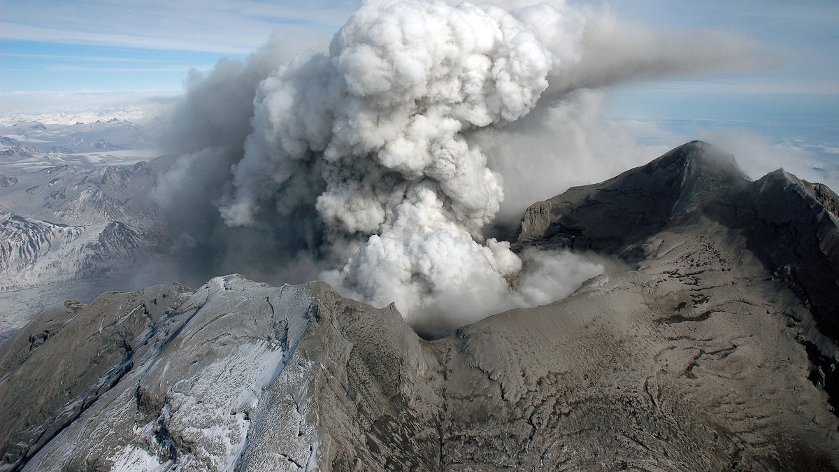 Volcano's "Scream" Before Eruption Explained | National Geographic