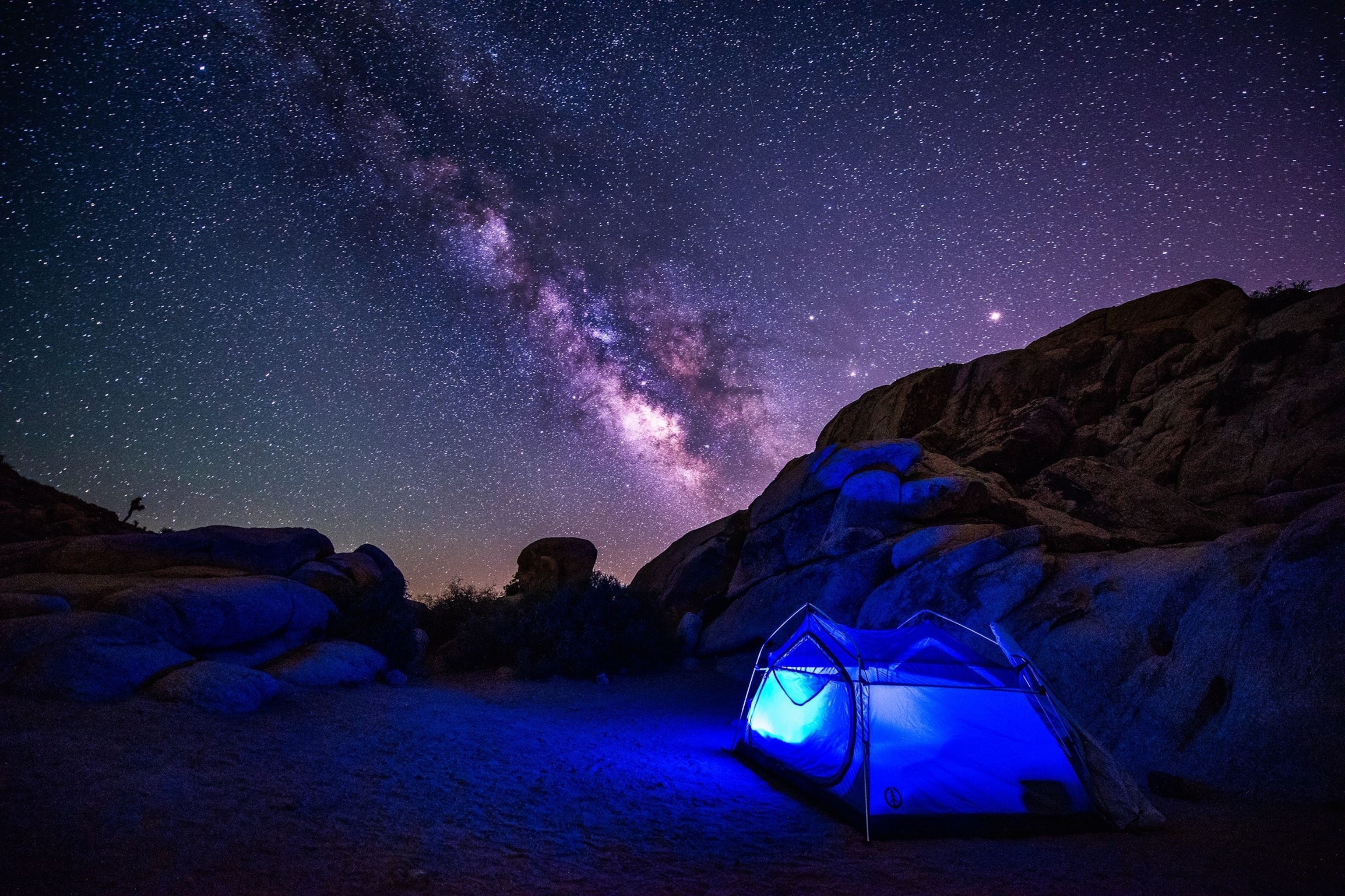 Brilliant Photos of Campsites Under the Stars
