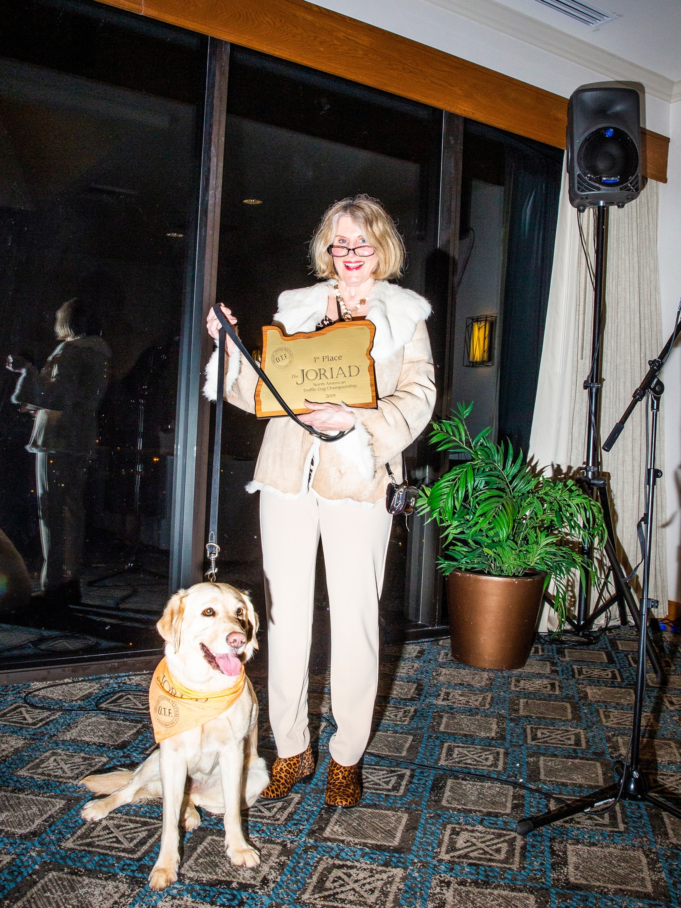 Photos from behind the scenes of Oregon's truffle dog competition