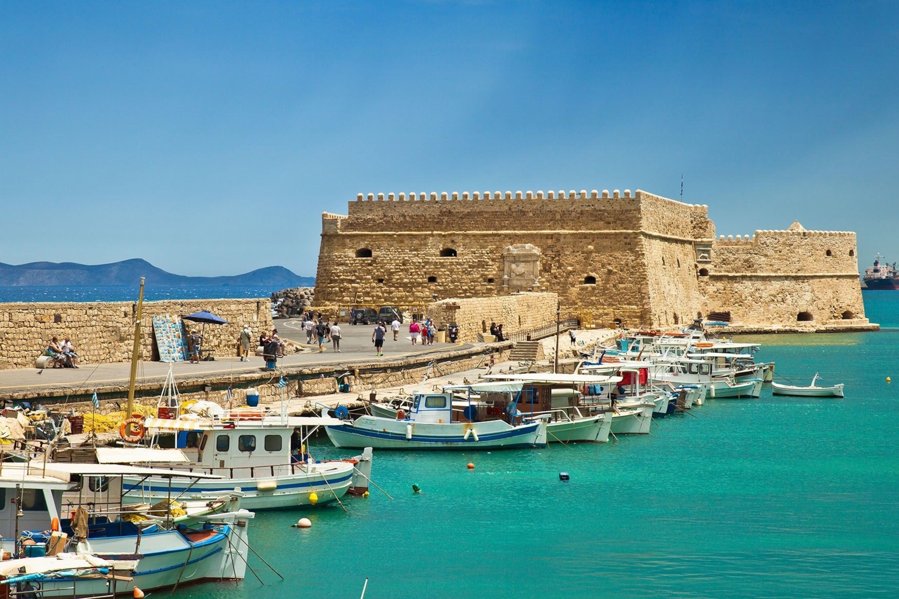 Exploring Crete by car: your one-week road trip itinerary