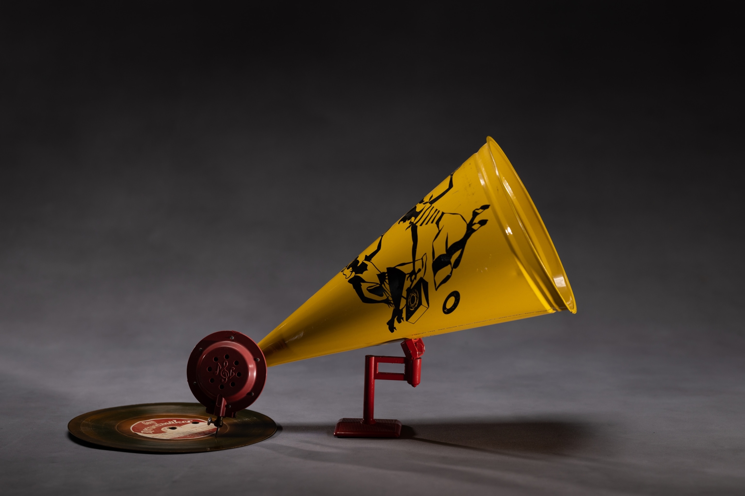 How were the first 'voice mails' sent? In envelopes