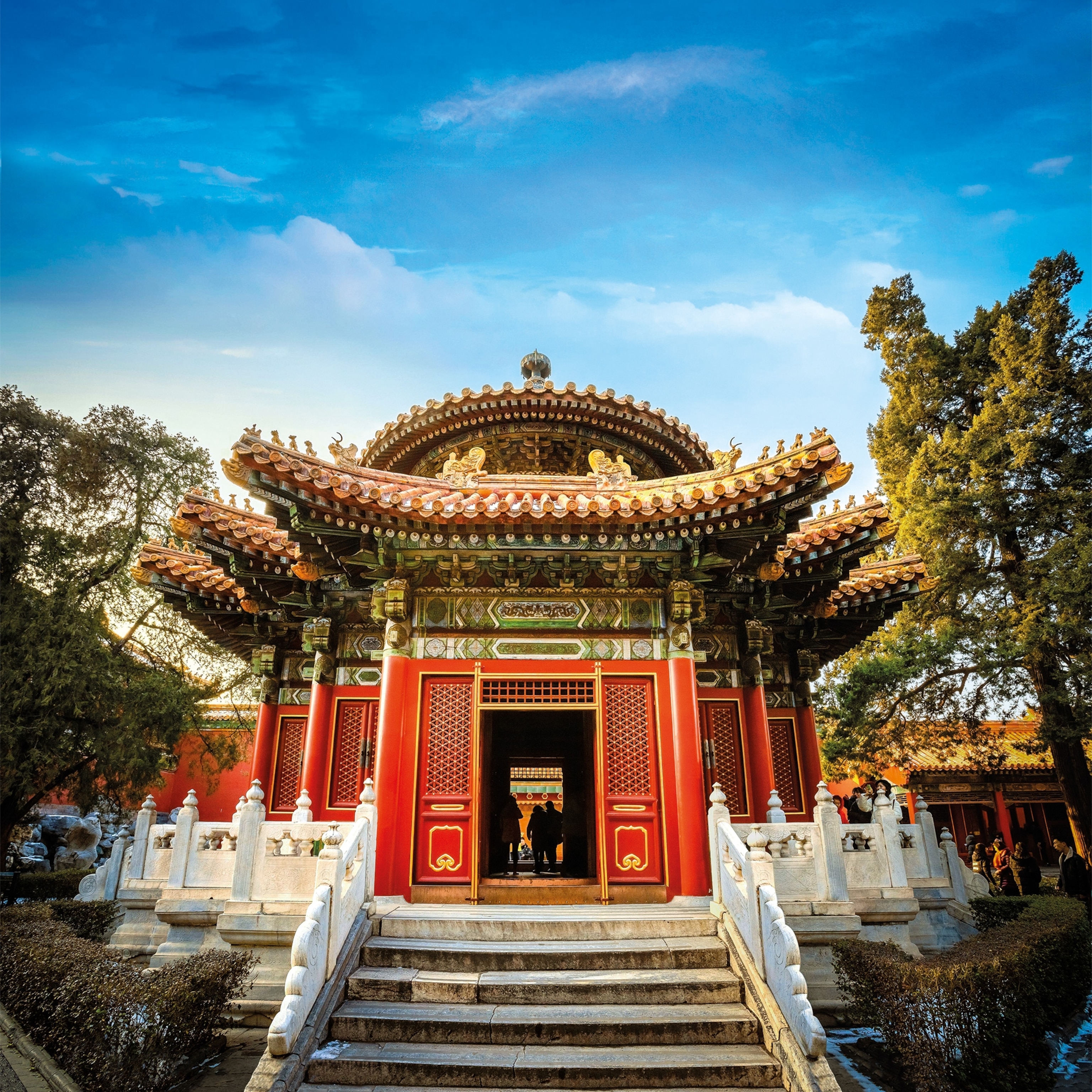 Go inside China's Forbidden City—domain of the emperor and his court ...
