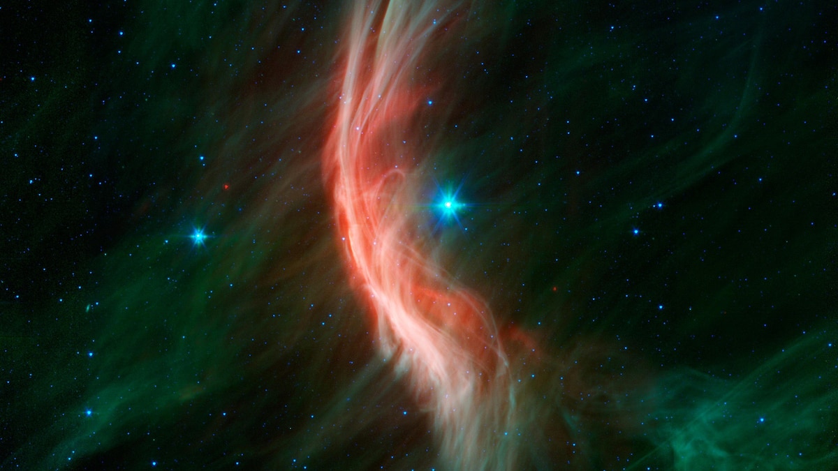 How 40,000 Tons of Cosmic Dust Falling to Earth Affects You and Me ...