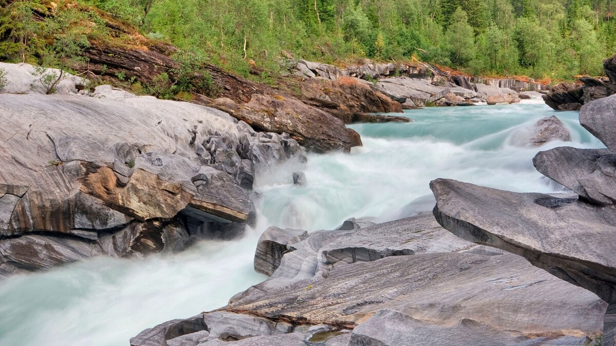 Paddle the Whitewater in Norway's Glomága River | National Geographic