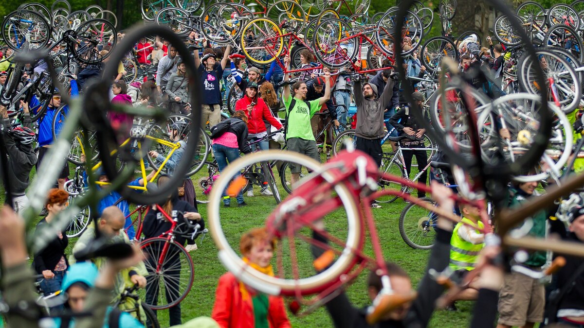 Earth Day: When It Is, How It Began, What to Do | National Geographic