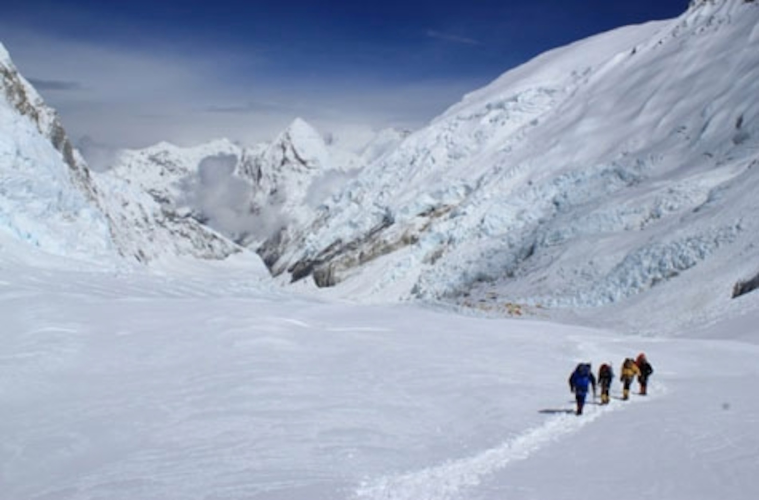Everest 2011: Lhotse Face, Sara For the Summit, A Death, Squalls and ...
