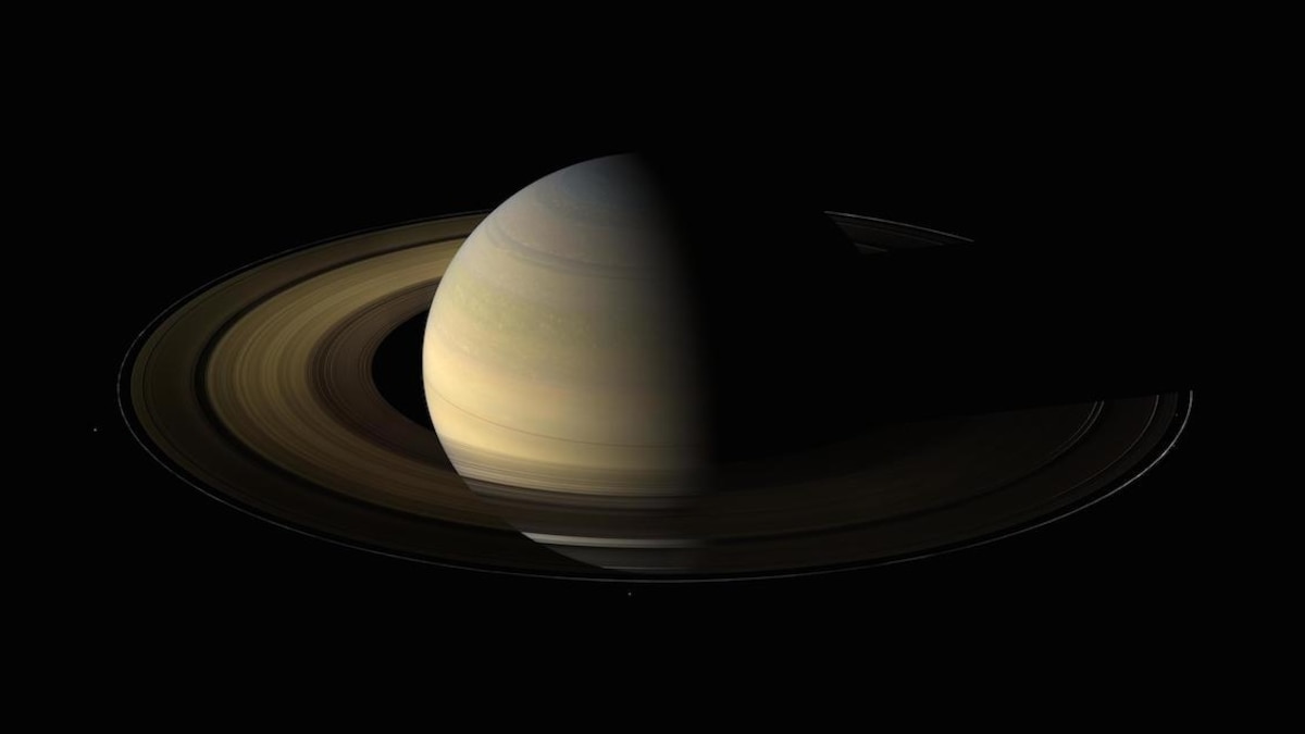 In Saturn’s Rings, a Portal to the Planet’s Interior | National Geographic