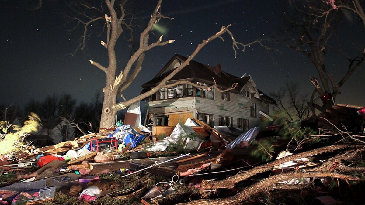 Rare Night Tornadoes This Week Fueled By Warm Winter? | National Geographic