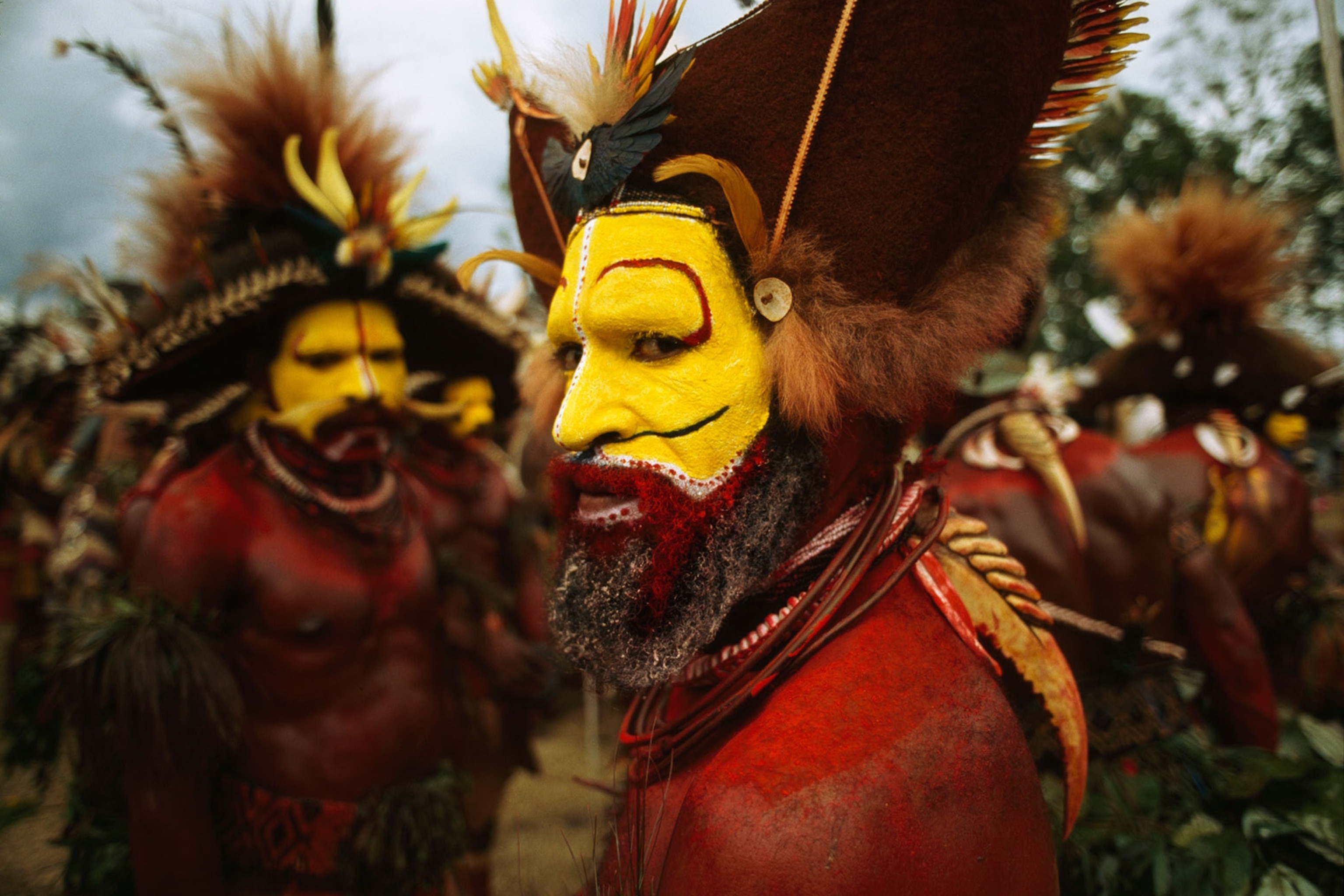 15 Pictures of Traditional Dress Around the World