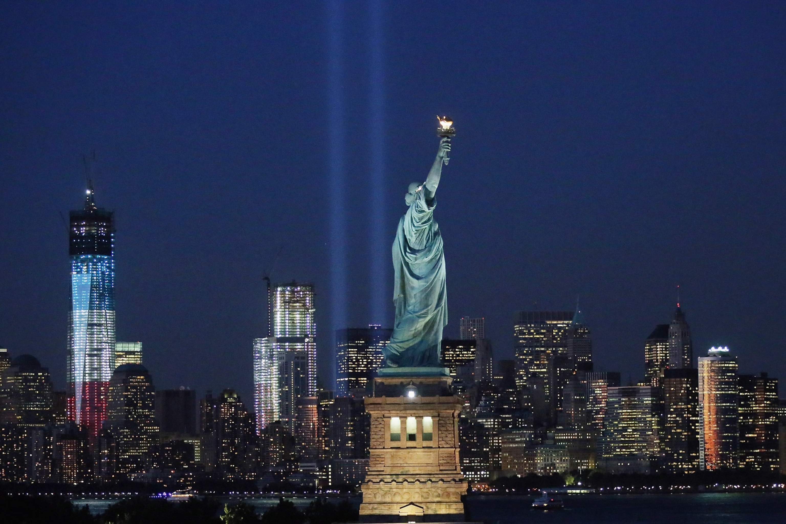 Historic photos show how the Statue of Liberty was built
