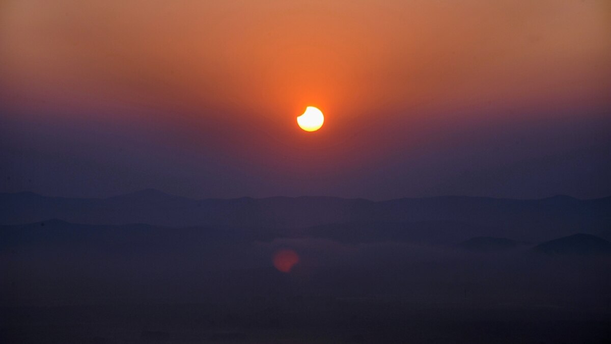 Solar Eclipse Pictures: See Last Night's Midnight Madness | National ...