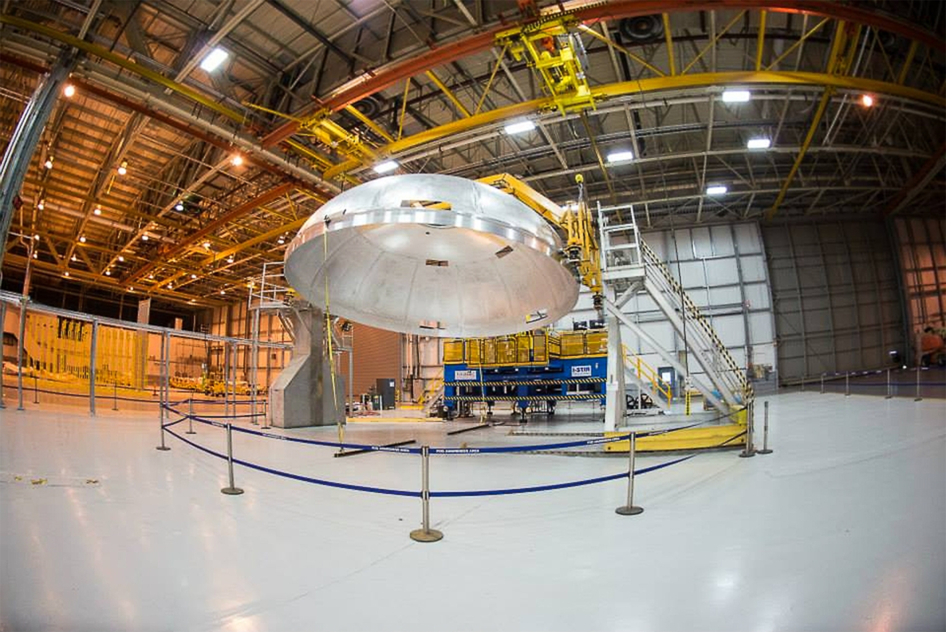 Best Space Pictures: A Hurricane Simmers, the Milky Way Glimmers, and a ...