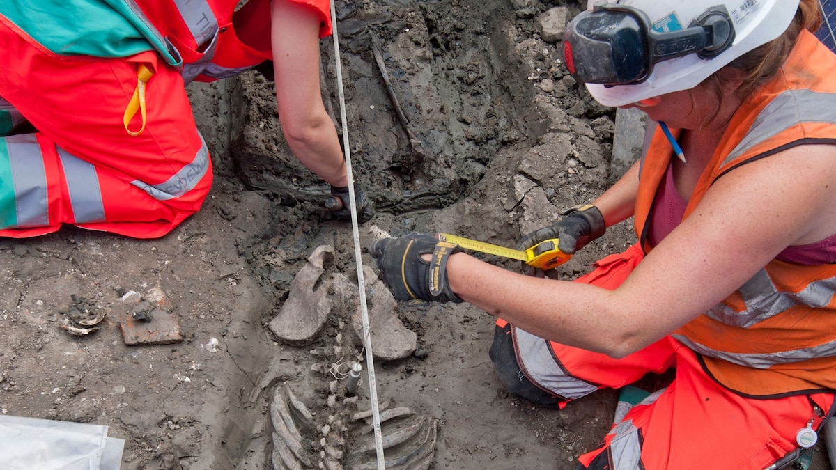 This medieval skeleton died with his boots on | National Geographic