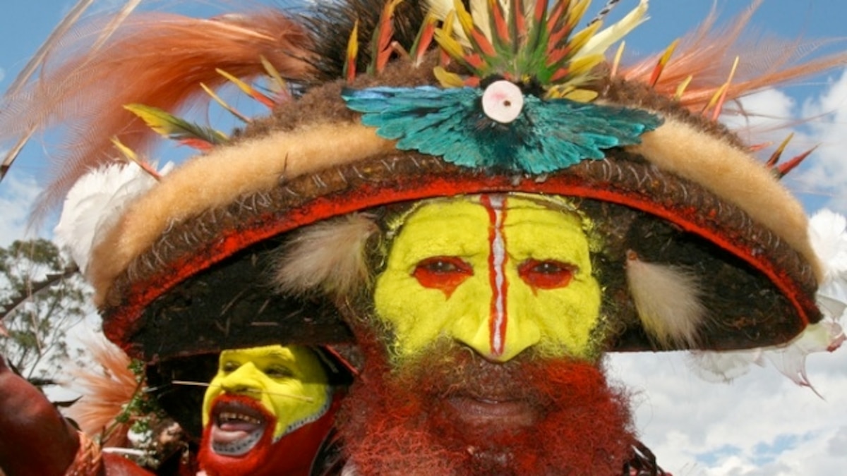 Dance with the Huli Wigmen | National Geographic