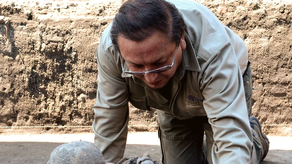 Pictures: "Important" Aztec Child Burials, Sacrifices Found in Mexico ...