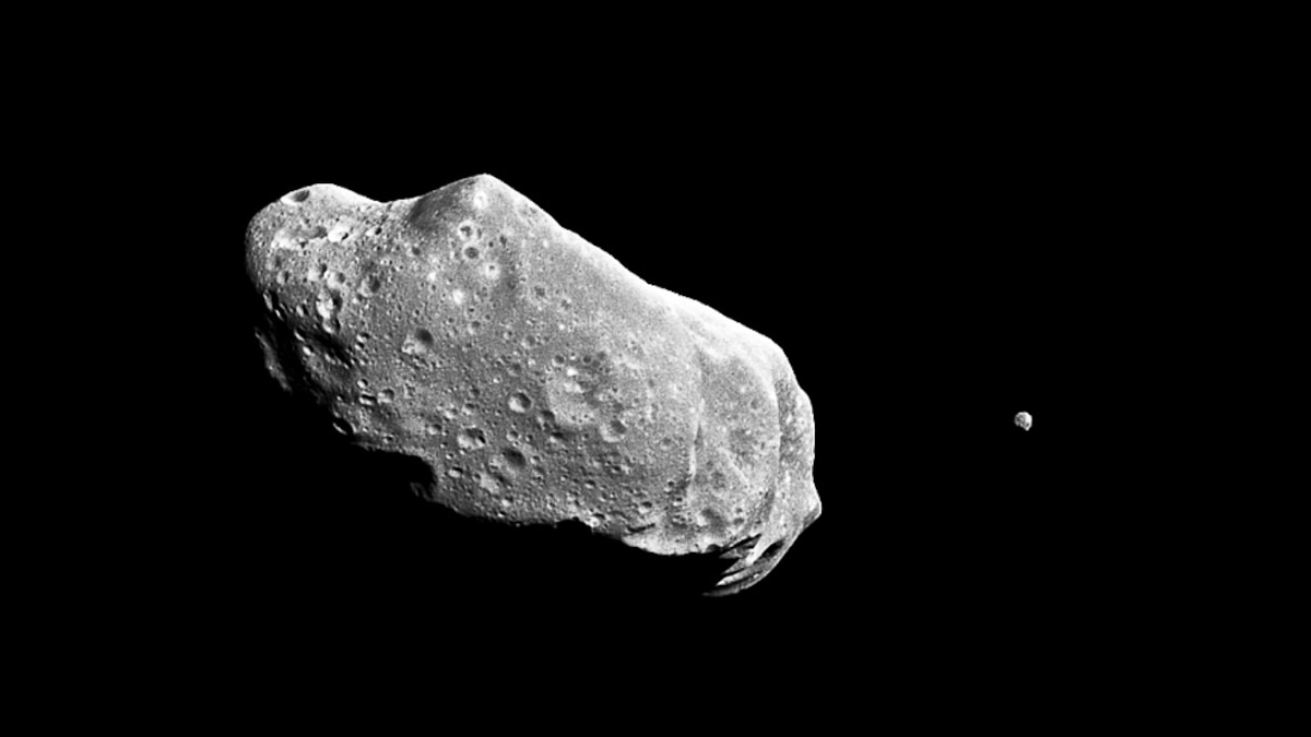 Earth Has Scores of Mini-Moons, Models Predict | National Geographic