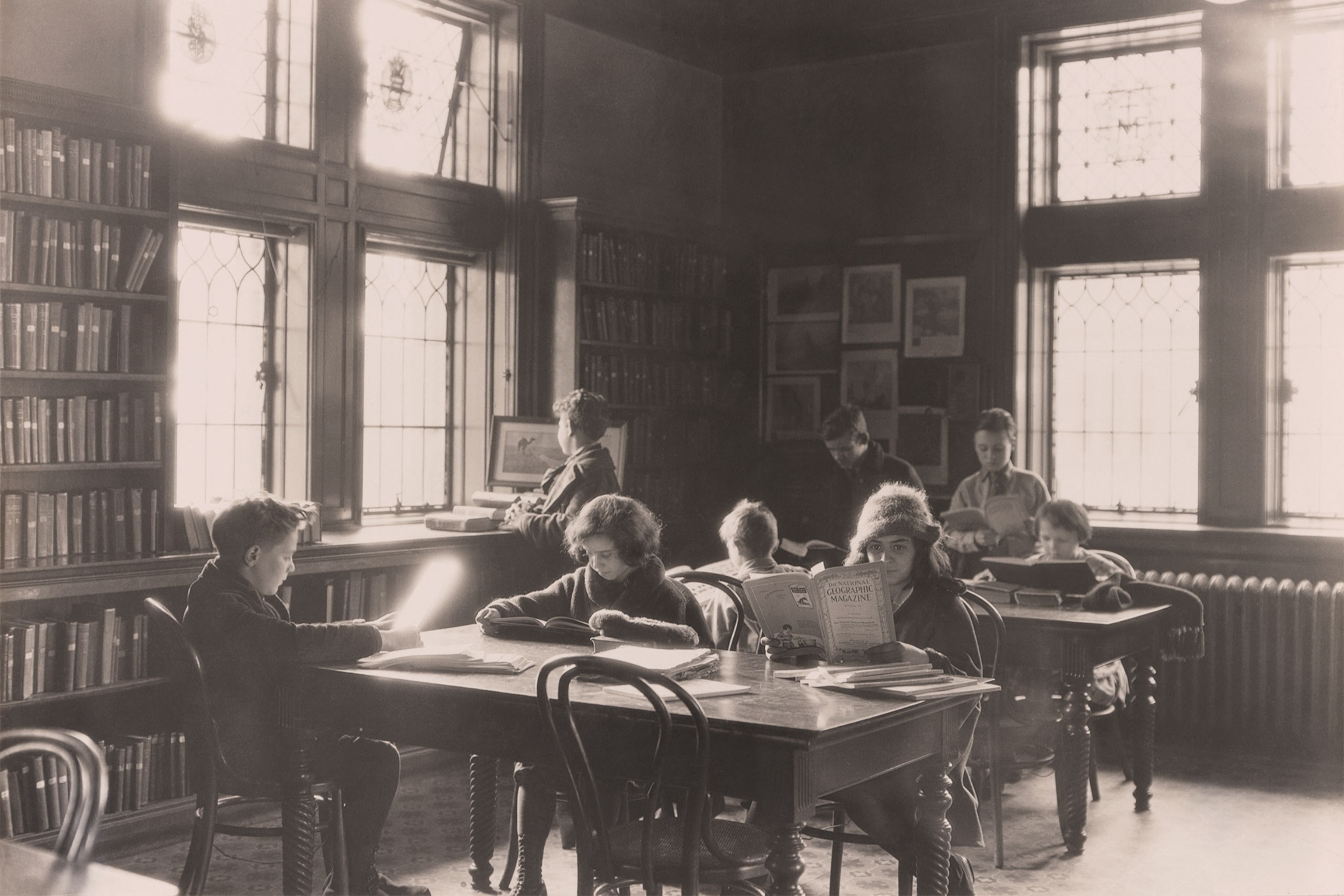 35 Vintage Pictures Celebrate School Around the World