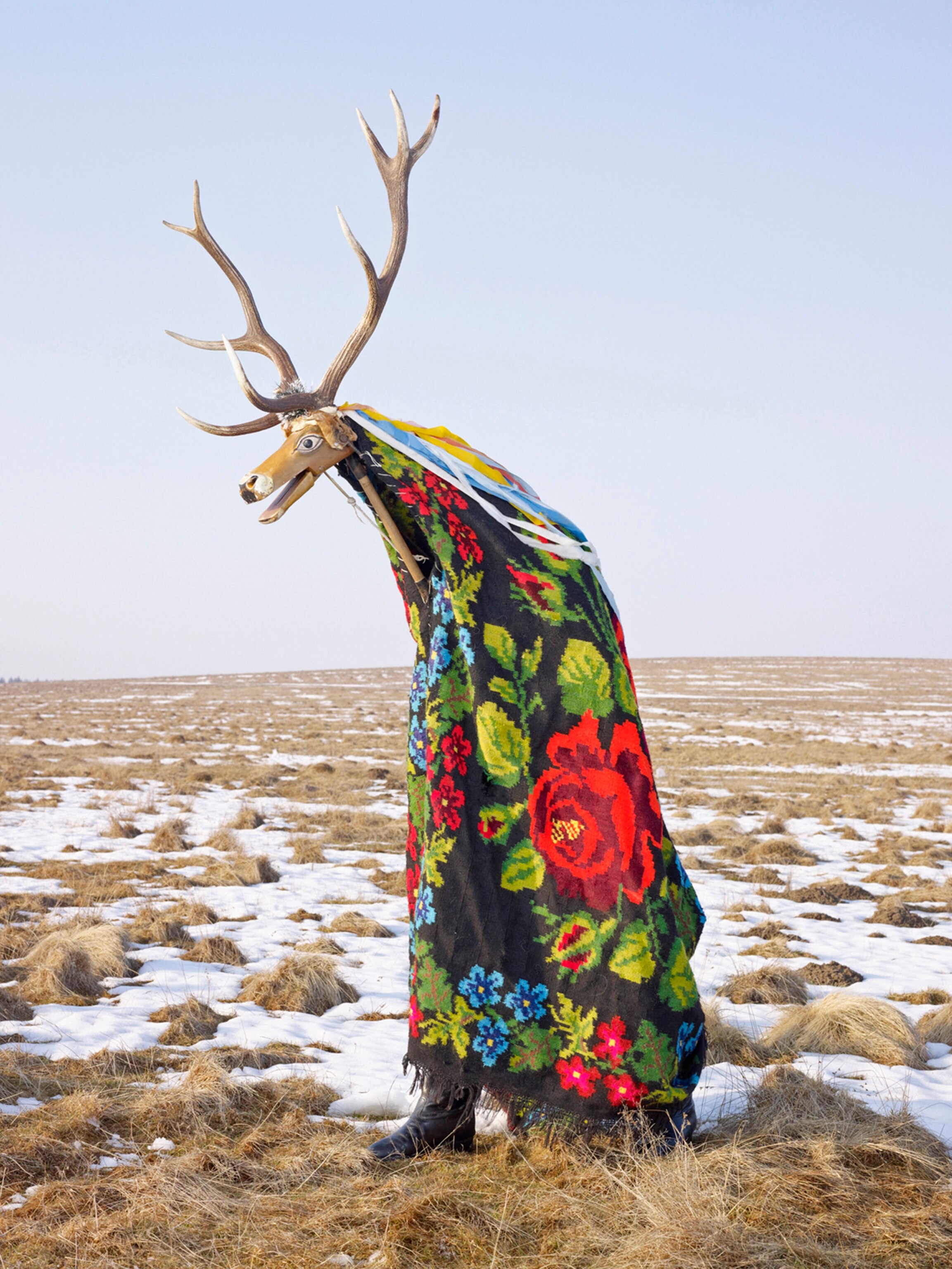 15 Pictures of Traditional Dress Around the World