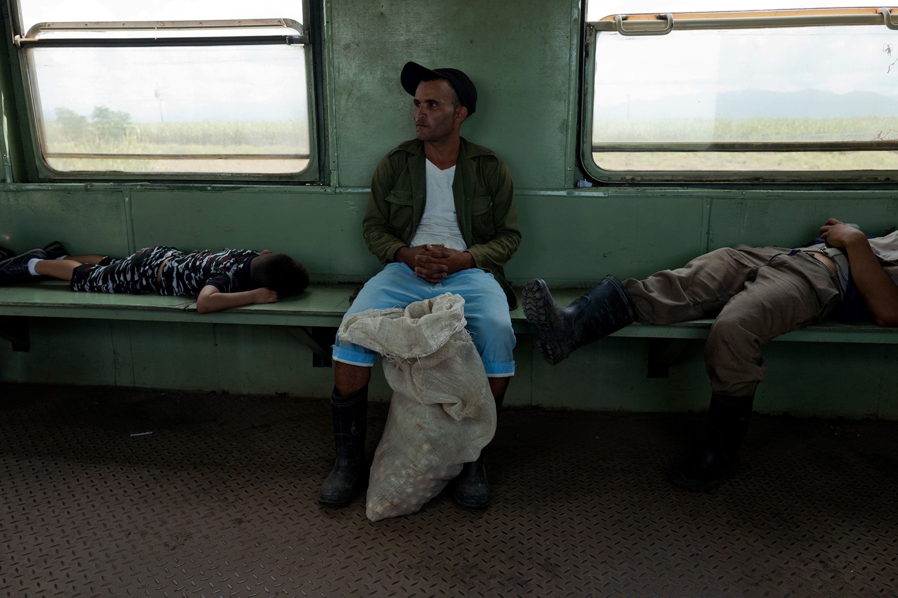 Pictures of Life Aboard Cuba's Aging Trains | National Geographic