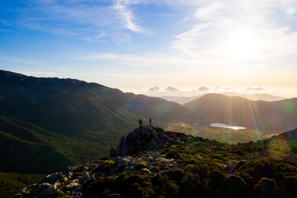 Contrasting Landscapes, Worlds of Adventure