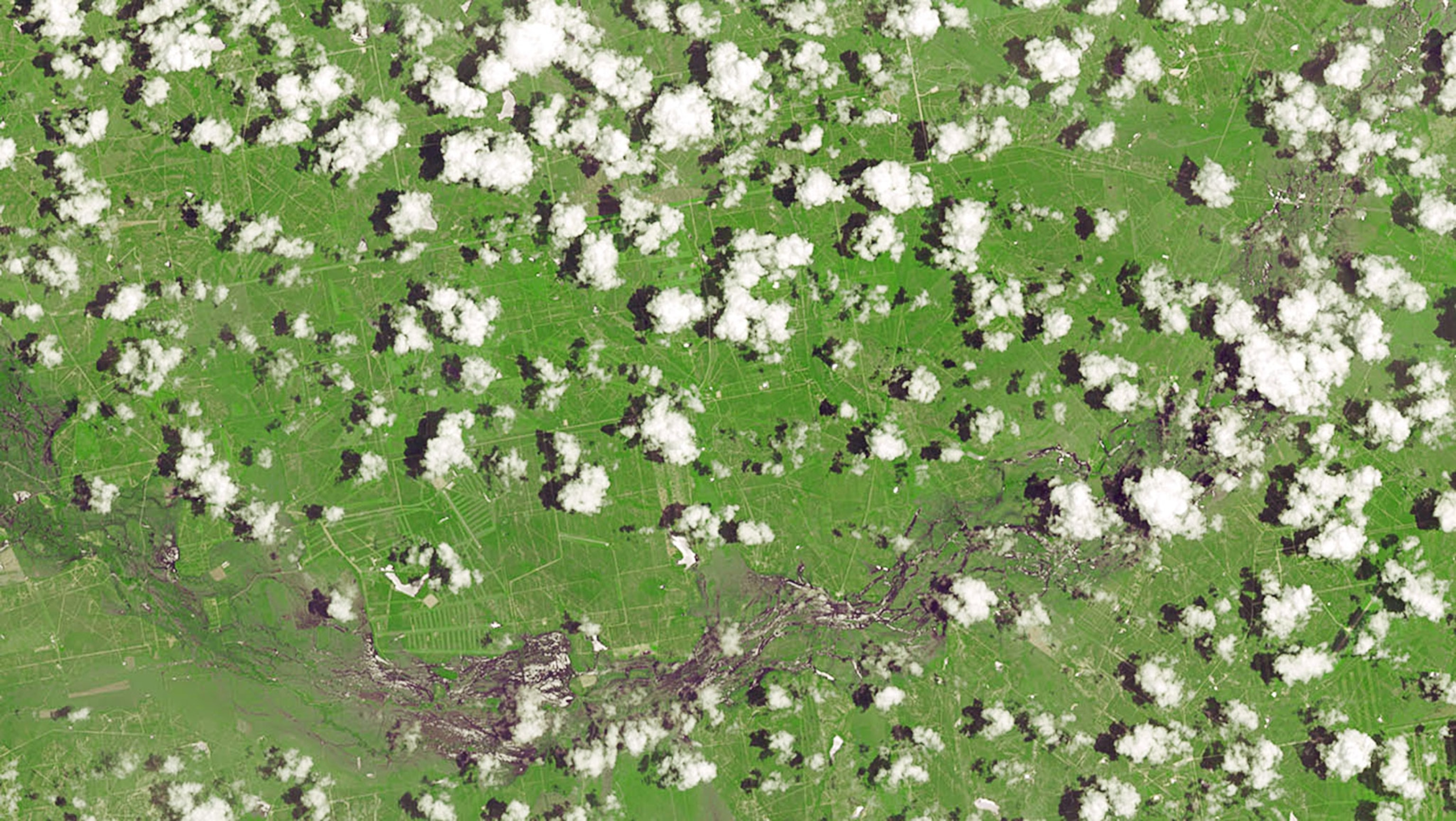 Week's Best Space Pictures: See An Arrow on the Sun | National Geographic