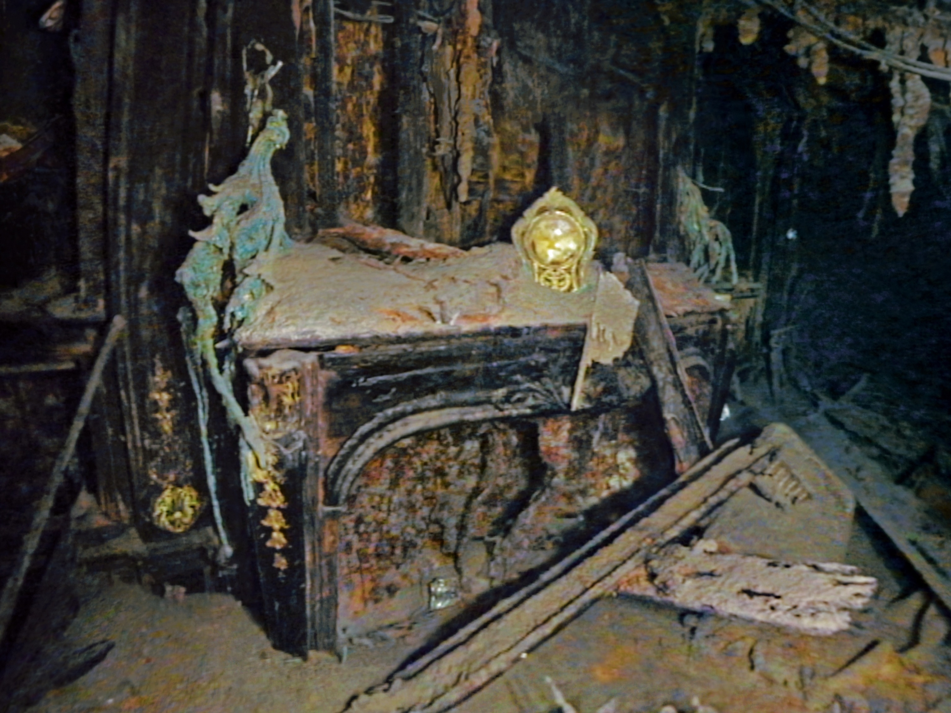 Ghostwalking in Titanic