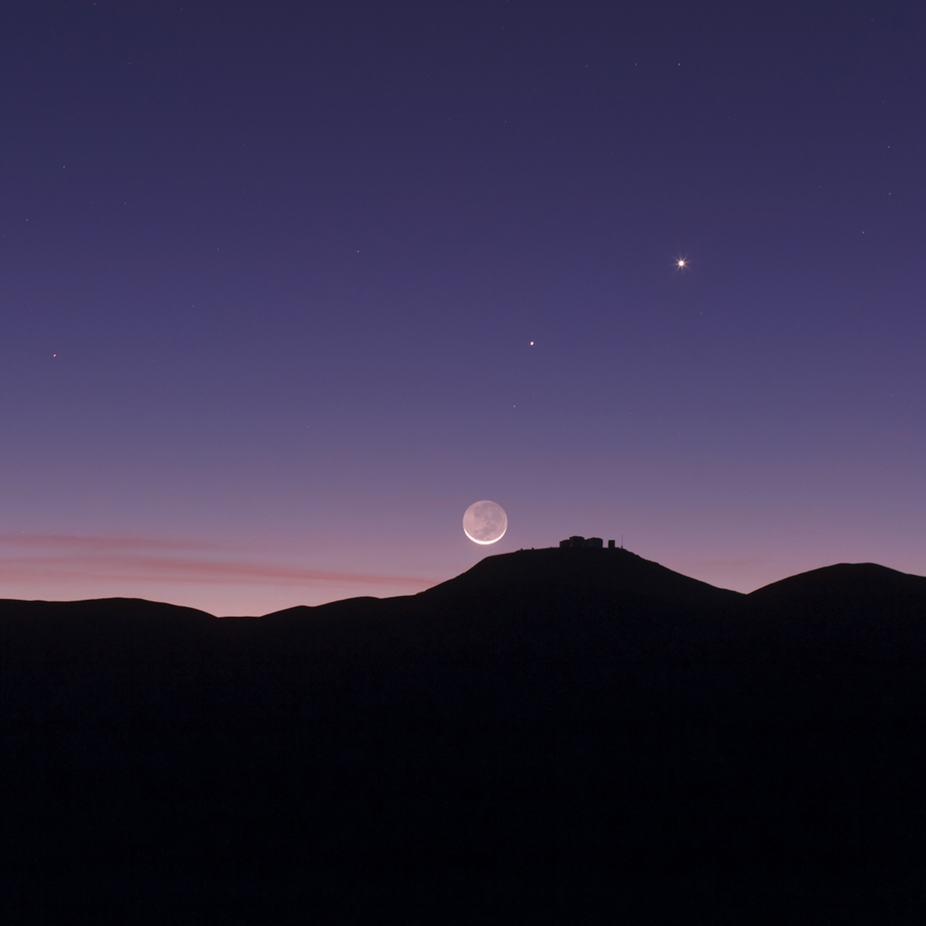 Interlocking Crescent Moons Meaning 3