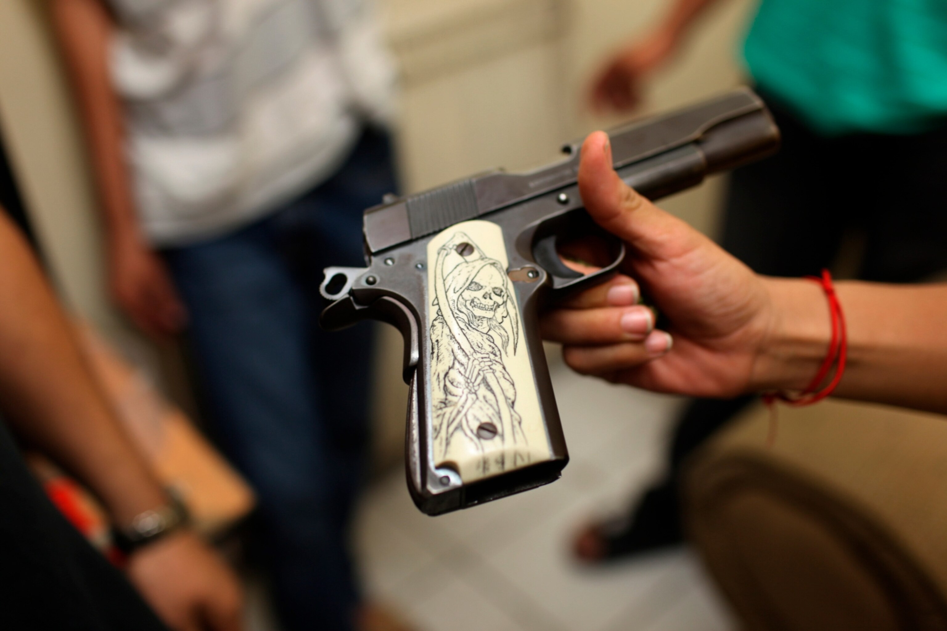 Shaul Schwarz: Music, Guns and Drugs in the film ‘Narco Cultura ...