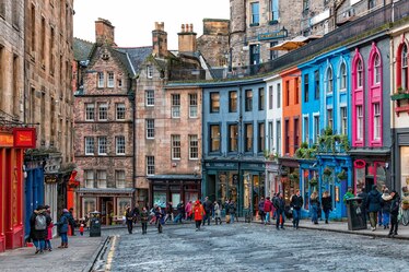 A neighbourhood guide to Edinburgh