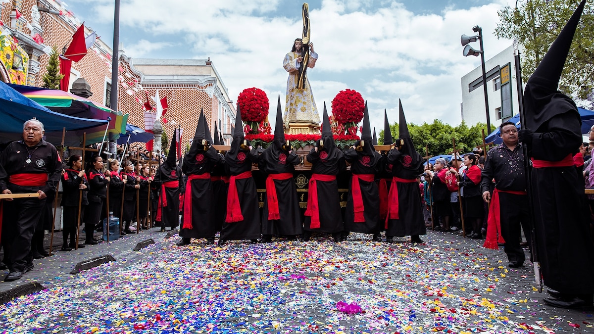 Pictures of the Brotherhood of Nazarenes in Puebla, Mexico | National ...