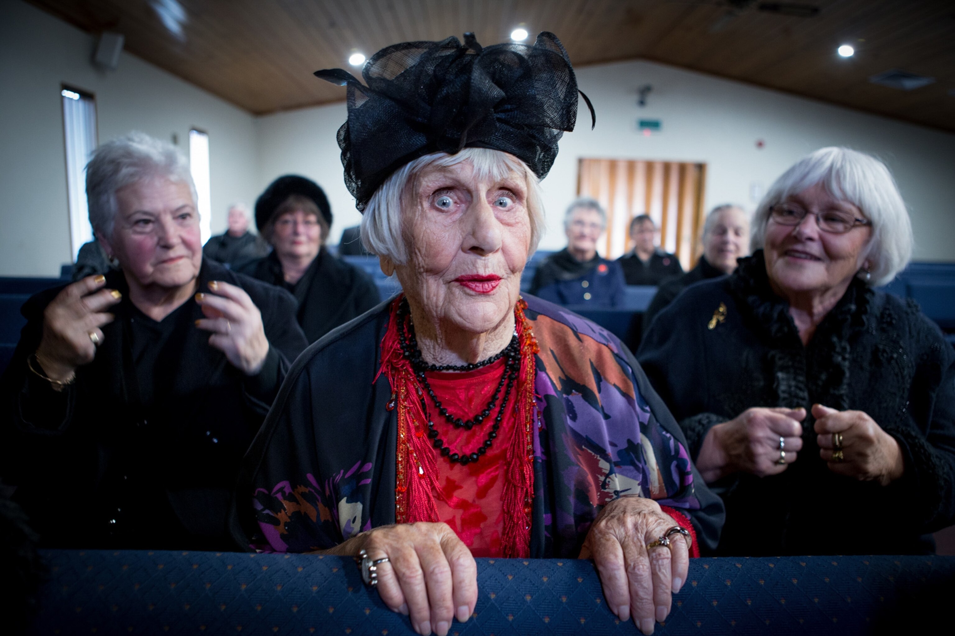 New Zealand Coffin Clubs Paint Their Own Caskets, Sing in Musical ...