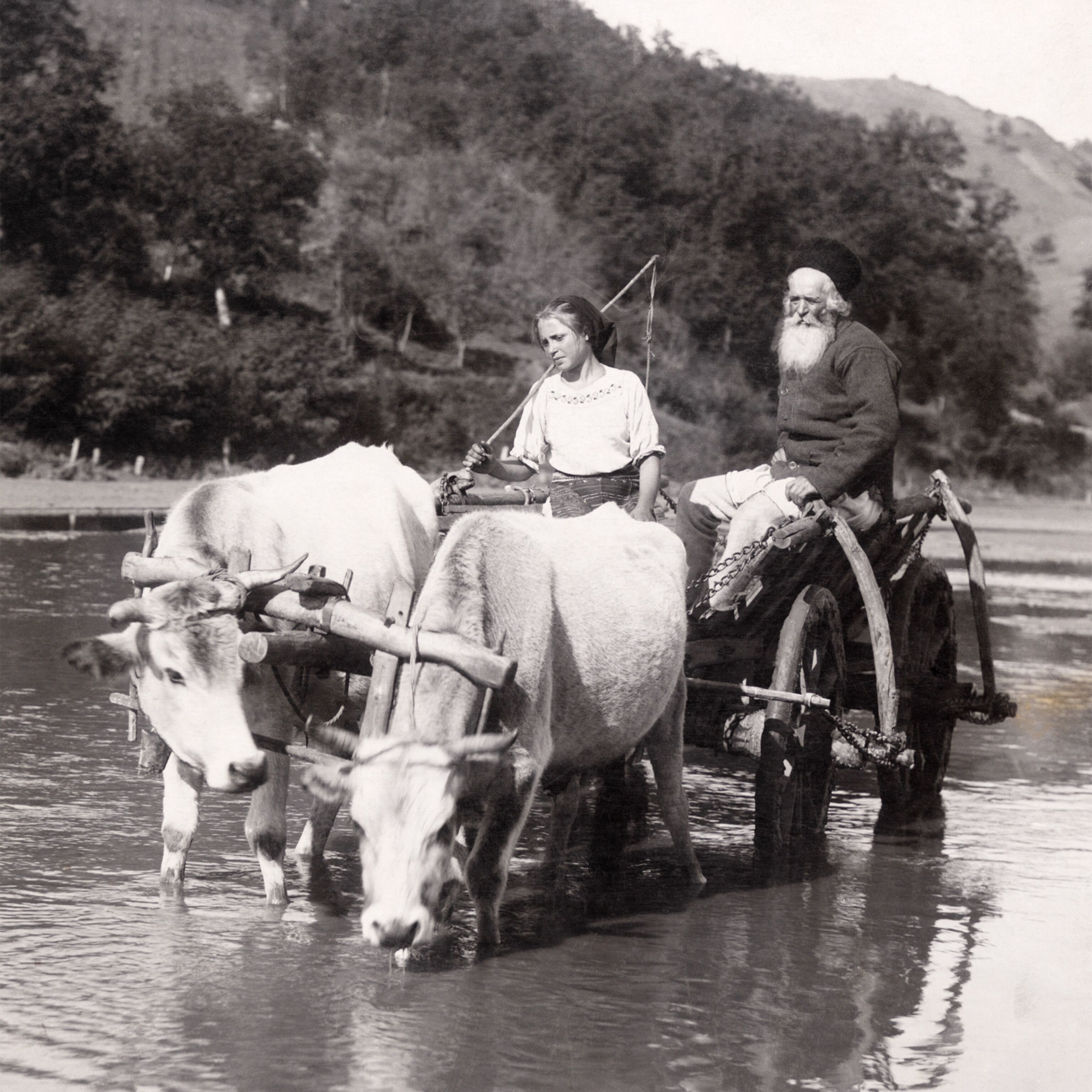 On Father's Day, 27 Vintage Photos of Dads Around the World