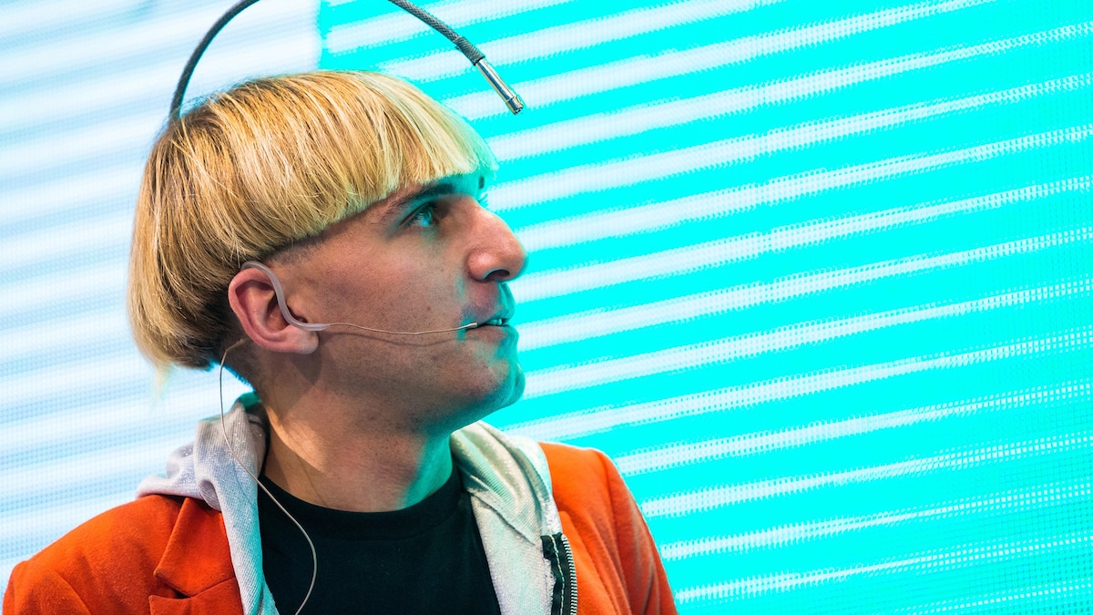 How a Color-Blind Artist Became the World’s First Cyborg | National ...